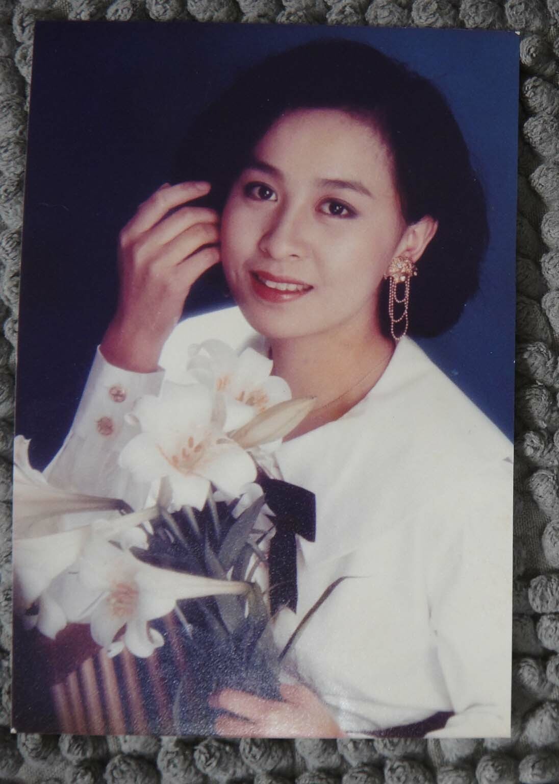P234- Hong Kong Chinese Movie TVB Actress colour Photo Law Ka Ling | eBay