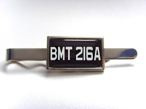 JAMES BOND 007 CAR BADGE NUMBER PLATE TIE SLIDE GRIP PIN BAR CLIP GIFT ...