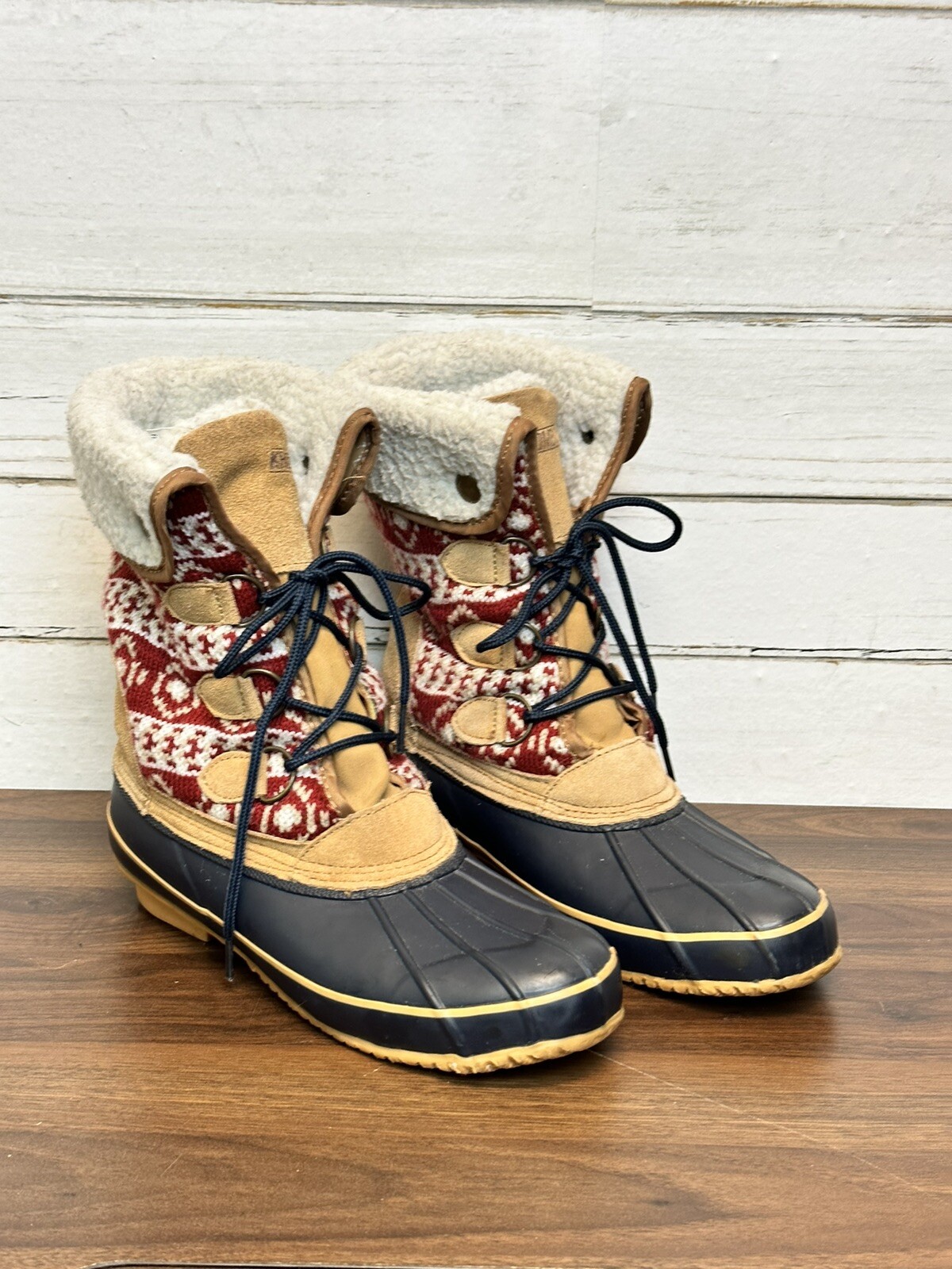 Khombu Maya Snow Winter Blue Duck Boots Women's 9Fair Isle Red Sweater ...