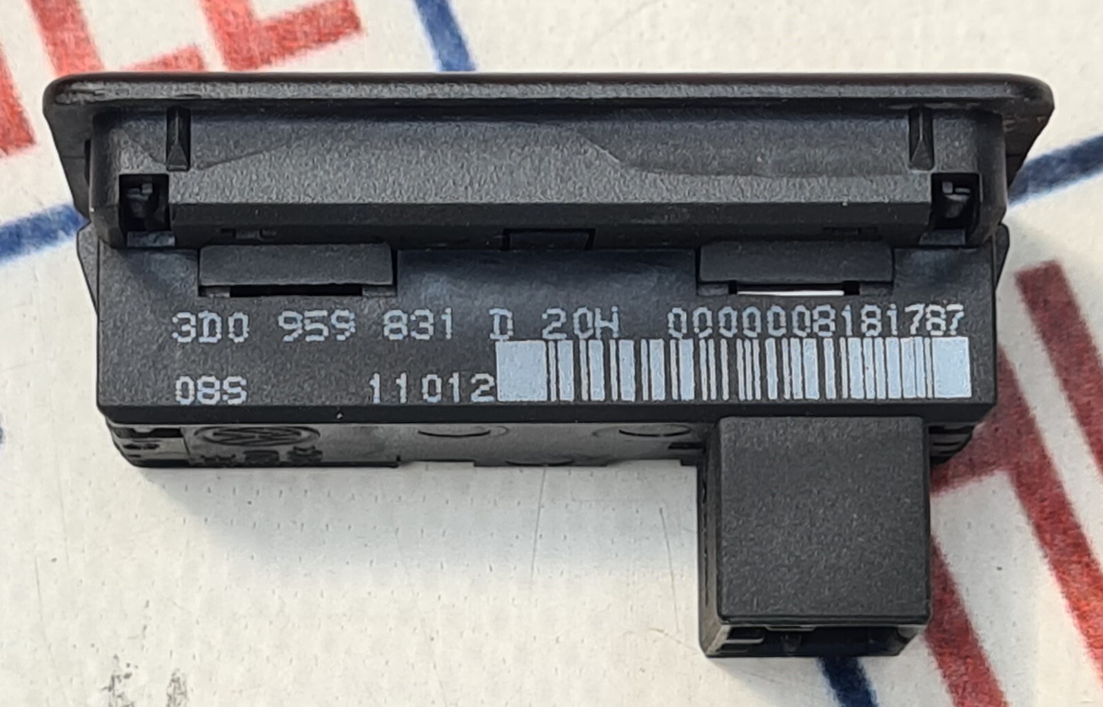 Original Audi Q5 8R Schalter Taster für elektrische Heckklappe Switch ...