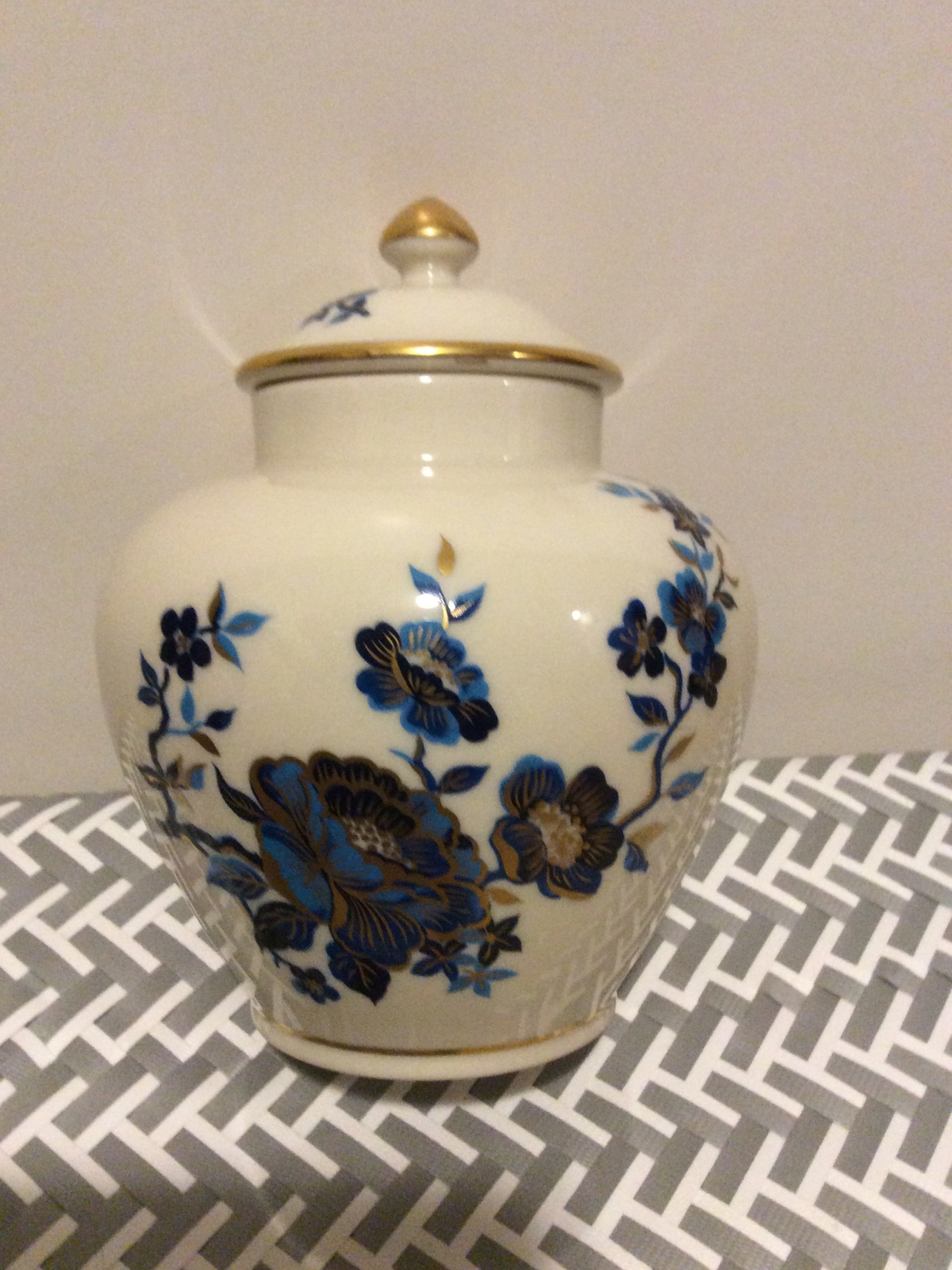 Lenox USA Pagoda Ginger Jar Lidded Porcelain 24k Gold Trim Vintage 7 ...
