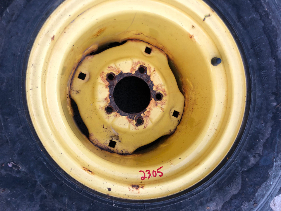 OEM John Deere 2305 Comp Utility Tractor Rear Wheel Rim Tire 26x12.00 ...