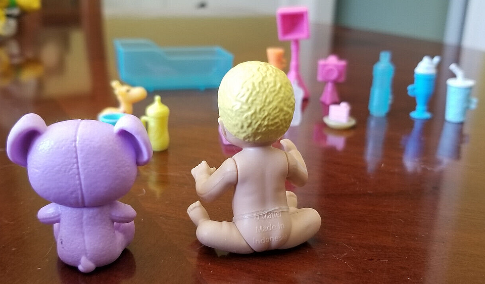 BARBIE 15pc BABY in HOSPITAL BASSINET~Misc Giraffe Dog Bottles Camera ...