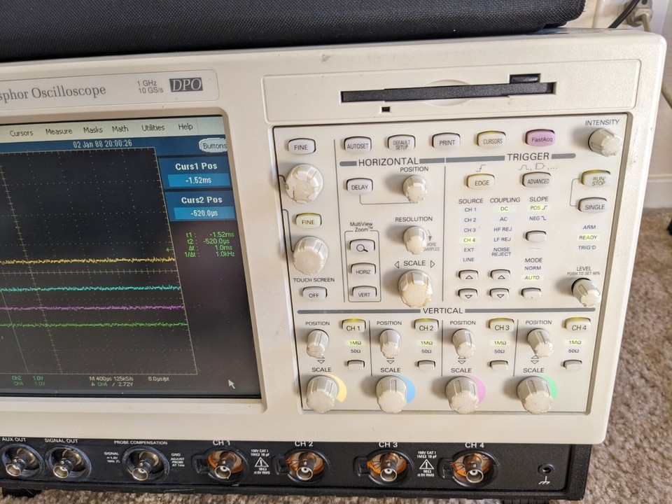 Tektronix TDS 7104, 4-Channel Digital Phosphor Oscilloscope 1 GHz DPO ...