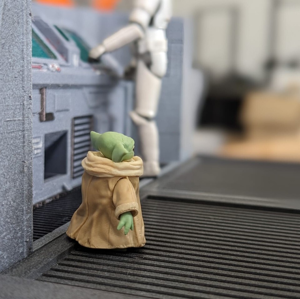 3D printed Custom Forward Command Center for 3.75 in (1:18) Scale ...