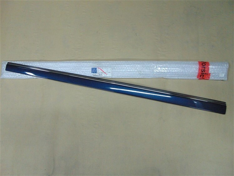 Brand New Front Left Door Protective Strip Genuine Mercedes W211 ...