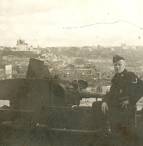 **BEST! German Panzer Gefreiter Posed on KO'd Russian BT-5 Panzer Tank ...