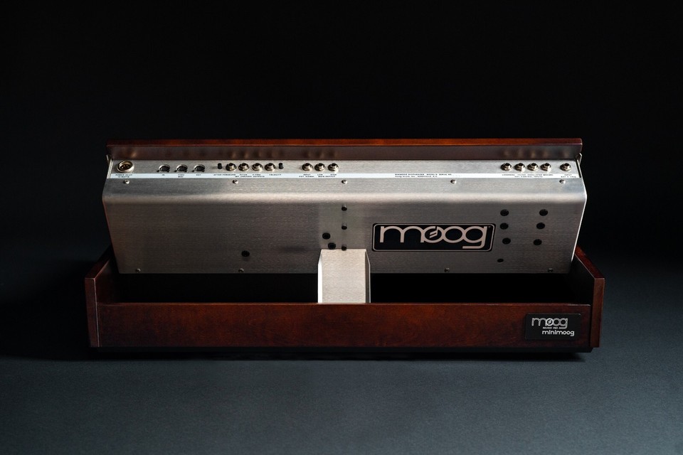 Moog Minimoog Model D Reissue , 100% Analog Synth /44keys , 2023/w/bag ...