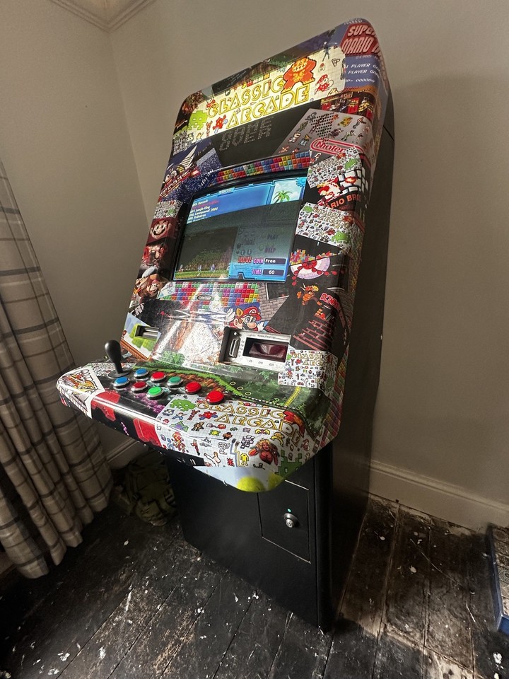 Late 80s 90s full size Arcade Machine with 600 plus games on GameElf ...