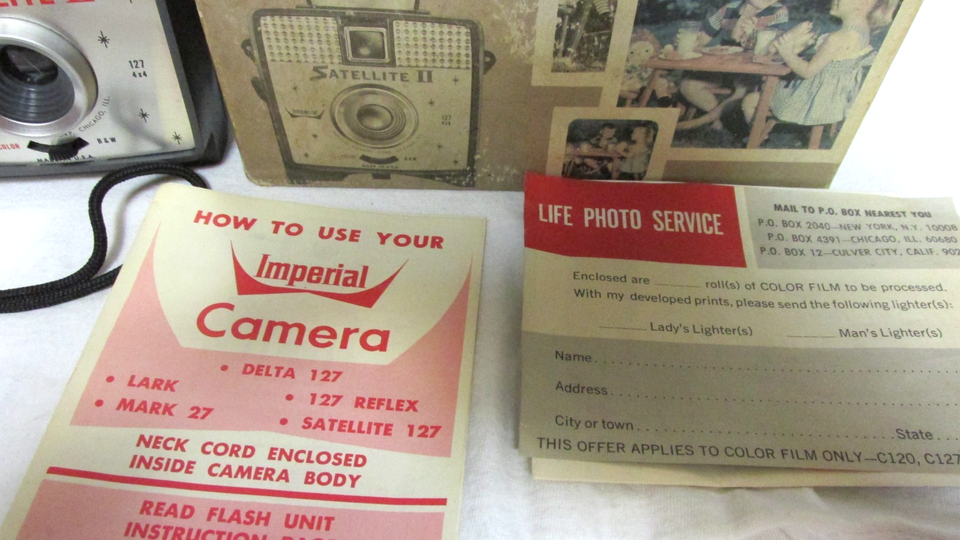 VINTGE 1960s IMPERIAL SATELLITE II CAMERA w/ FLASH & BULB & MANUAL ...