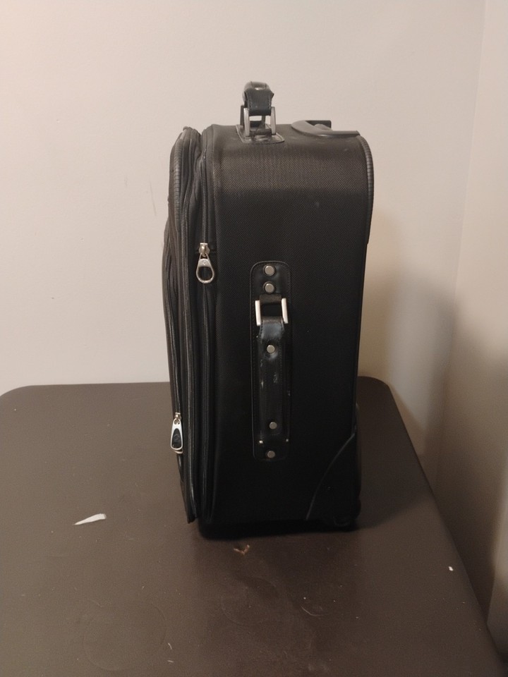 Samsonite 1910 5000018/1000507 2 Wheel Black 20"X13.5" Storage Great ...