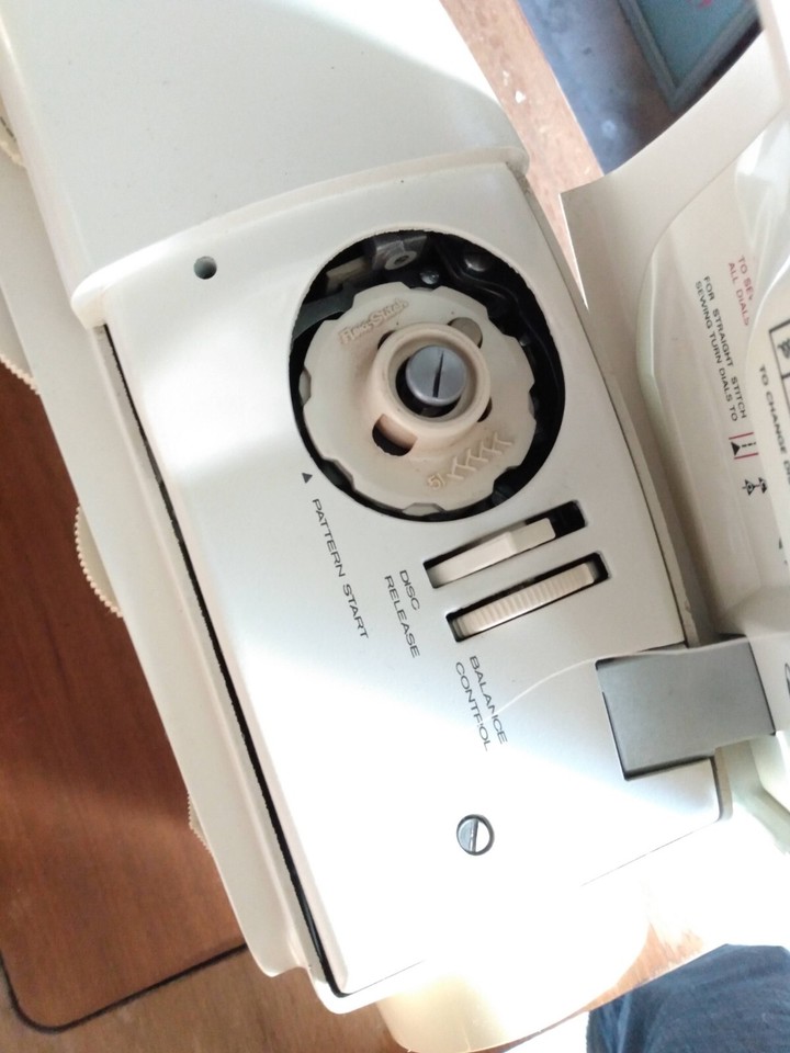 Vintage Singer Touch and Sew II 755 Sewing Machine Fold Out Cabinet ...