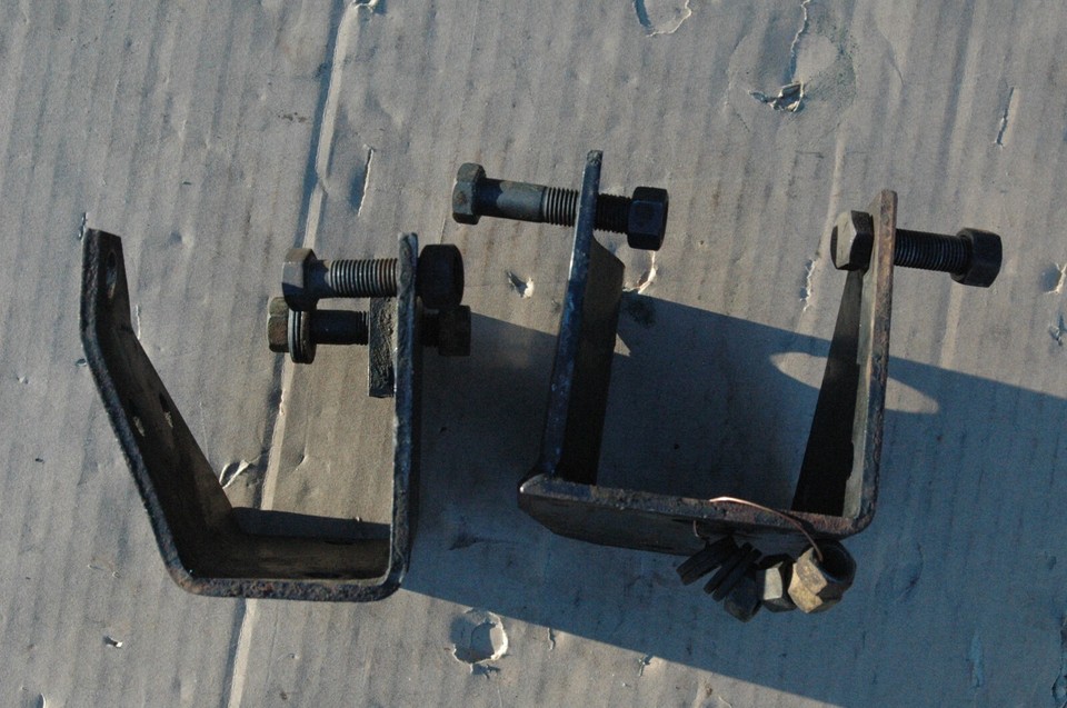 Dodge truck D100 1975-1980 motor mount brackets 383 440 | eBay