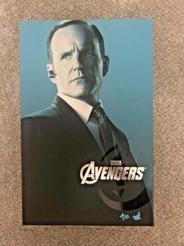 Hot Toys MMS 189 The Avengers Agent Phil Coulson 1/6 Scale by Sideshow ...