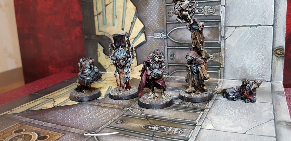 Death Korps Krieg Quartermaster and Retinue Warhammer 40 pro painted ...