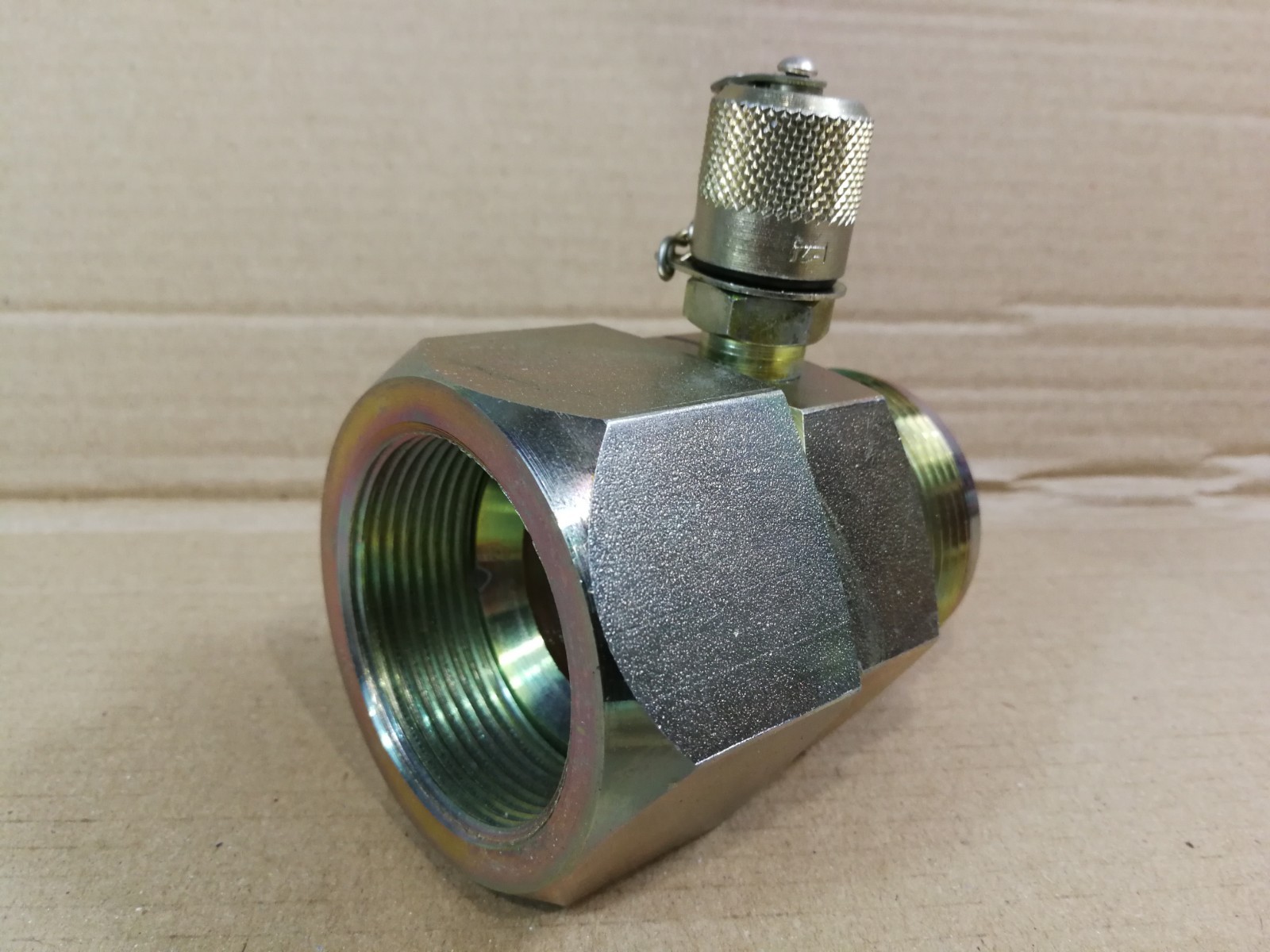 17/8" JIC Hydraulic Male-Female Swivel Adaptor With Minimess 1620E Test ...