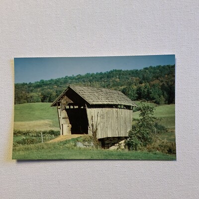 Vermont’s Smallest Covered Bridge Located Near St. Johnsbury..Old ...