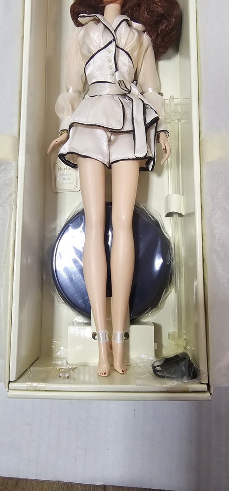 Suite Retreat Barbie Silkstone Doll Fashion Model Collection Gold Label ...