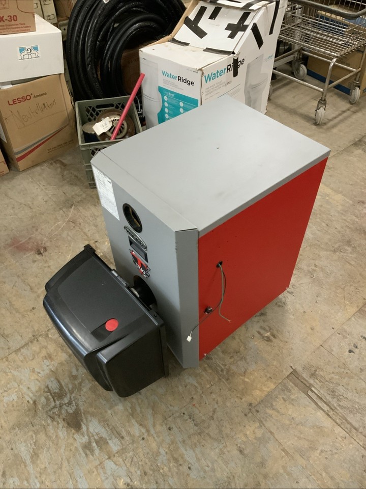 PUREPRO TRIO P4 OIL FIRED 4 SECTION 140K BTU BOILER WITH CARLIN BURNER ...