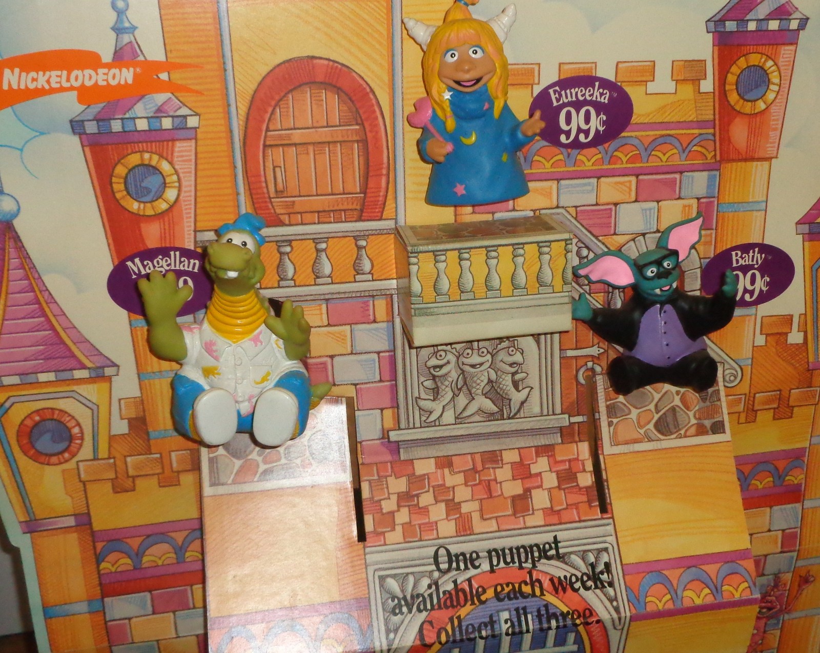 Nickelodeon Eureeka's Castle Hand Puppet Toy Set Pizza Hut Display MTV ...