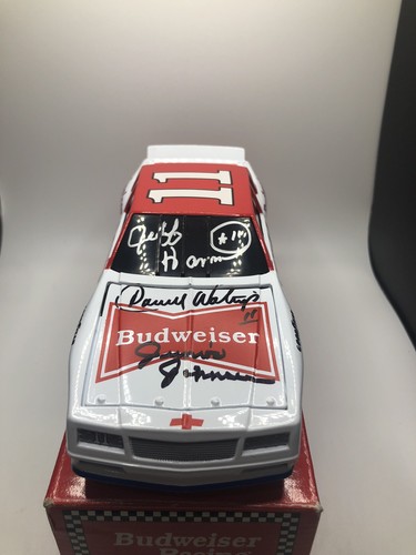 Darrell Waltrip 1986 Budweiser Chevrolet Bank 1/24 Triple Autographed ...