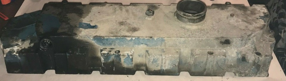 INTERNATIONAL DT466 DT530 VALVE COVER ROCKER COVER 1830625C1 NAVISTAR ...