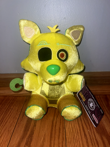 Funko Five Nights At Freddy's Inverted Radioactive Foxy Plush HotTopic ...