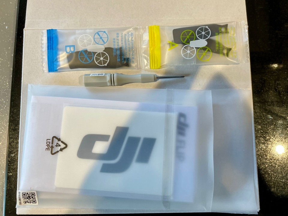 DJI Flip Camera Drone RCN3 4K UHD 13km Palm Takeoff 31min flight time ...