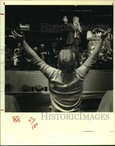 1980 Press Photo Scene at Jesus '80 Rally at The Summit in Houston ...