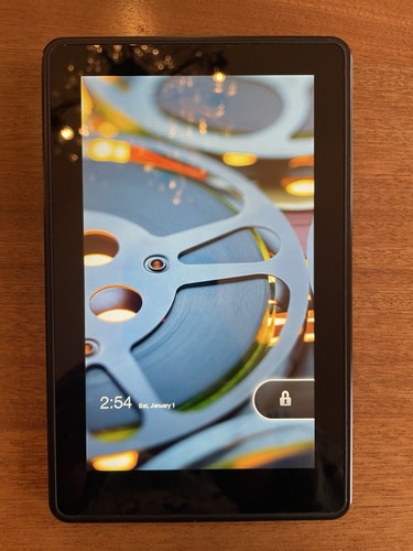 Amazon Kindle Fire 1st Generation Tablet, 8GB, 7", Wi-Fi, D01400 W ...