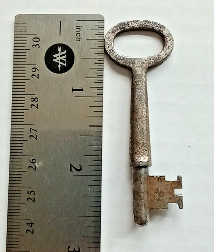 Vintage Yale & Towne Mfg. Co. Solid Steel Skeleton Key | eBay