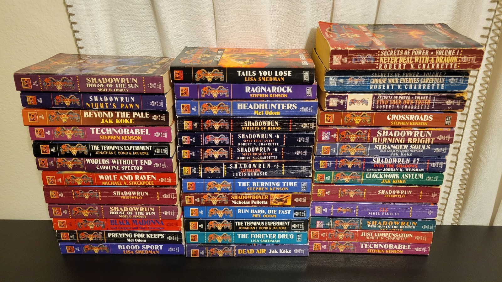 SHADOWRUN Huge Lot of 38 Novels English Set ROC FASA Cyberpunk Sci-Fi ...