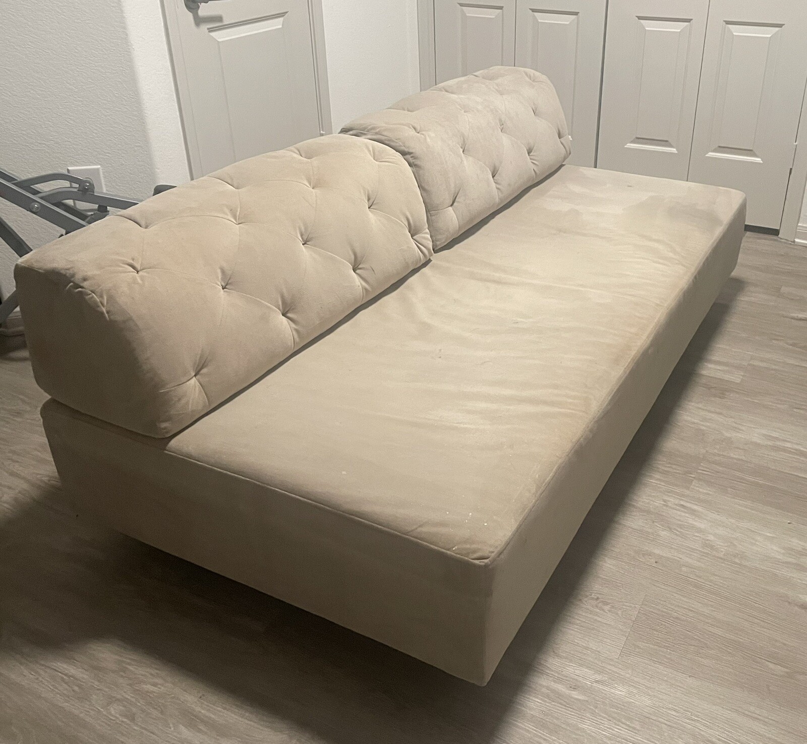 Tillary Sofa Dimensions | Baci Living Room