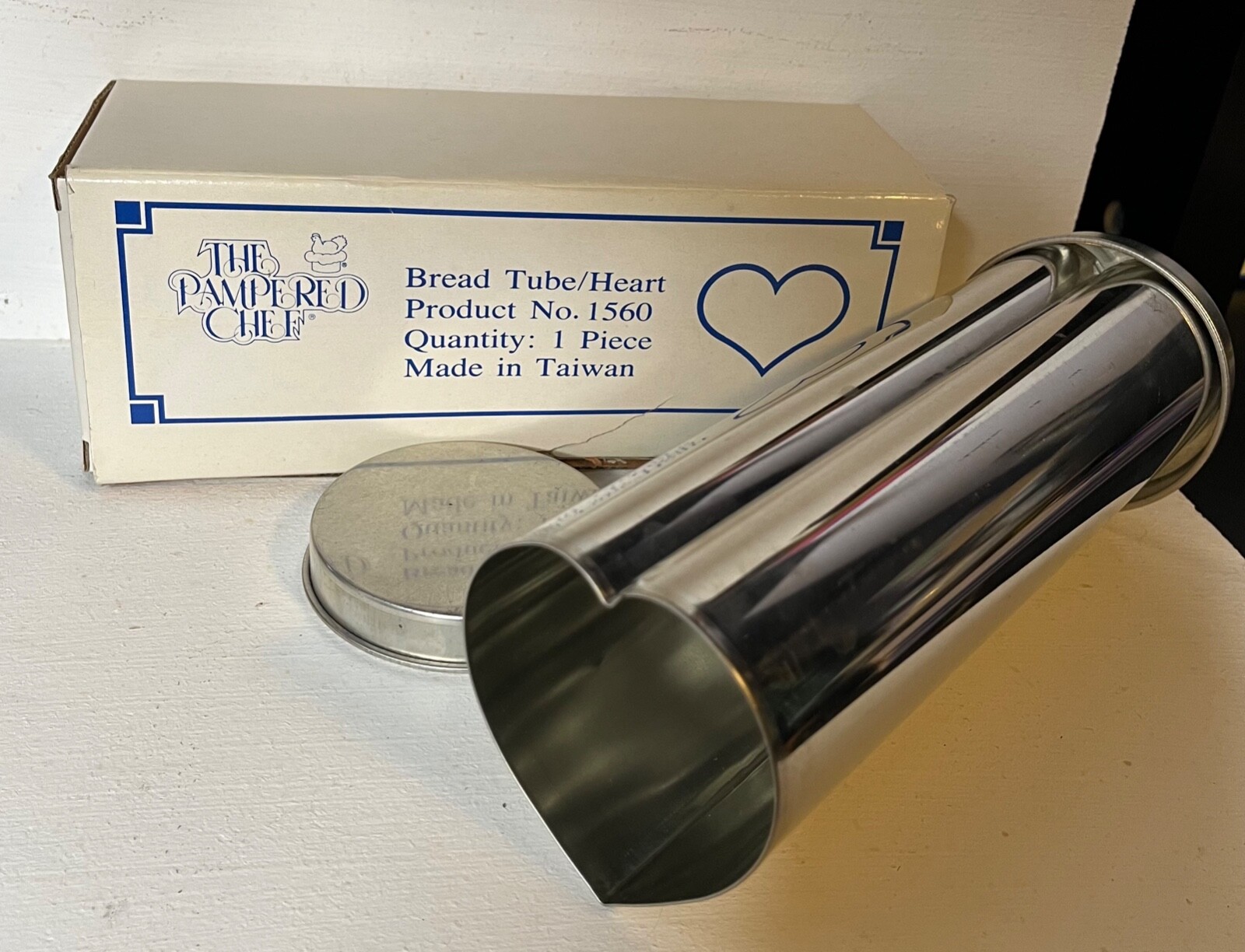 NEW The Pampered Chef #1560 | Valtrompia Bread Tube | Heart Shape ...