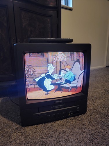 Toshiba MV19M2 CRT TV/VCR Combo 20” Retro Gaming Television / VHS Combo ...