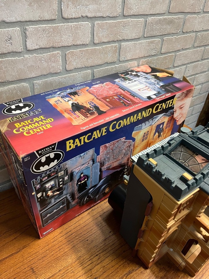 Vintage Kenner Batman Returns Batcave Command Center Playset with Box ...