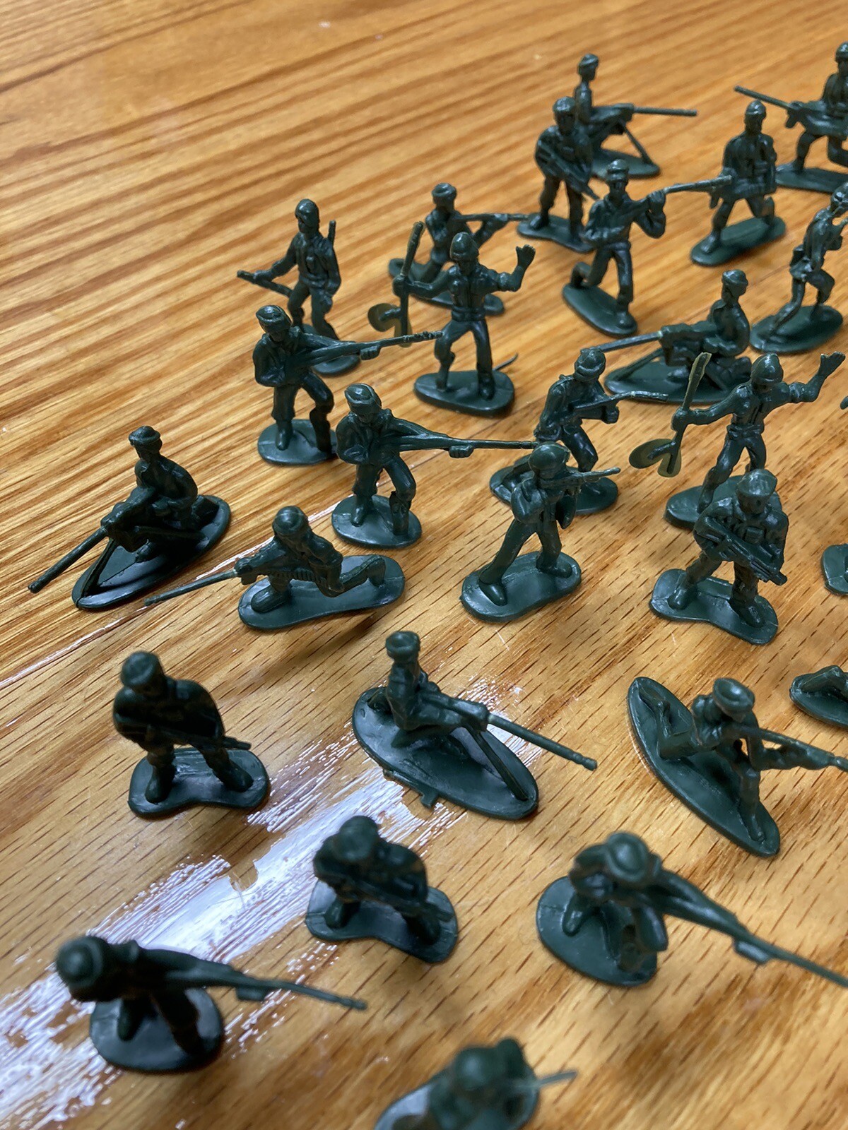 Lot of 58 Green Plastic Mini Army Men 1" Inch Bulk Action Figures Toy ...