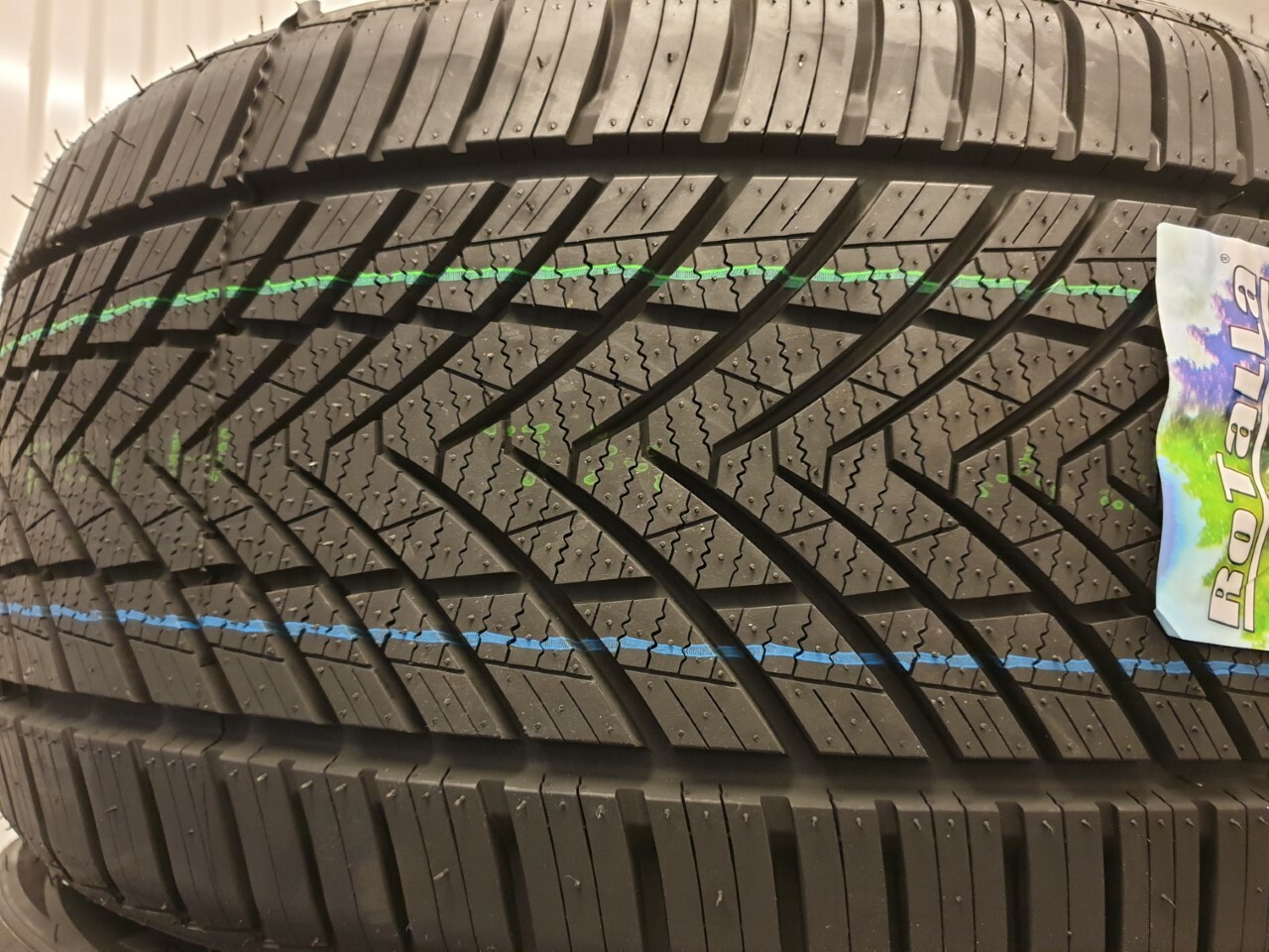 2X NEW ROTALLA/TRACMAX ALL SEASON/SNOW/ICE TYRES 205/50 R17 93W 205 50 ...