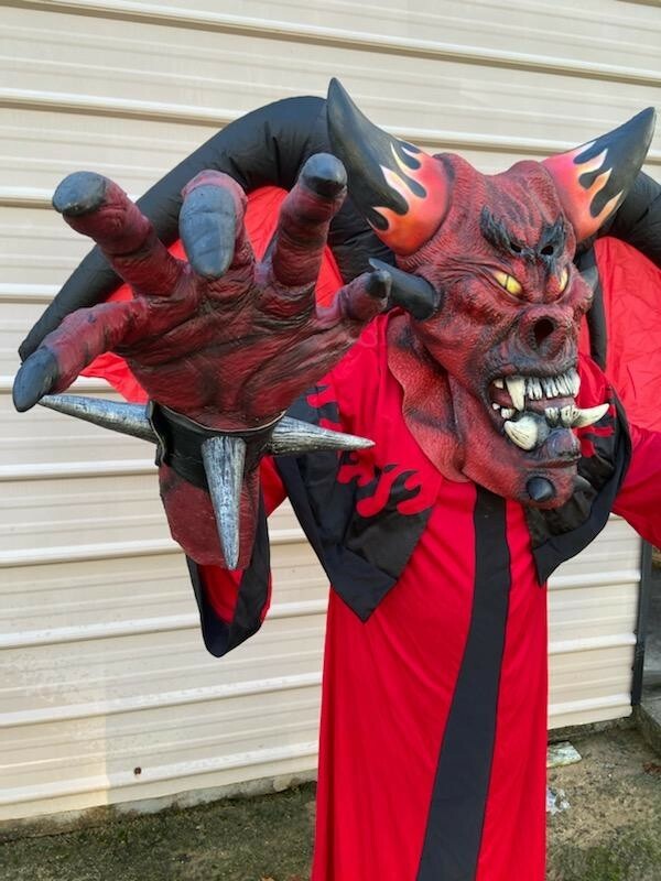 Creature Reacher Costume