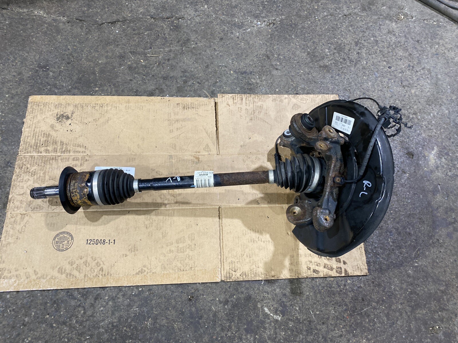 12-18 BMW F30 328 330 428 430 Rear Left Knuckle Hub Spindle Shaft Axle ...