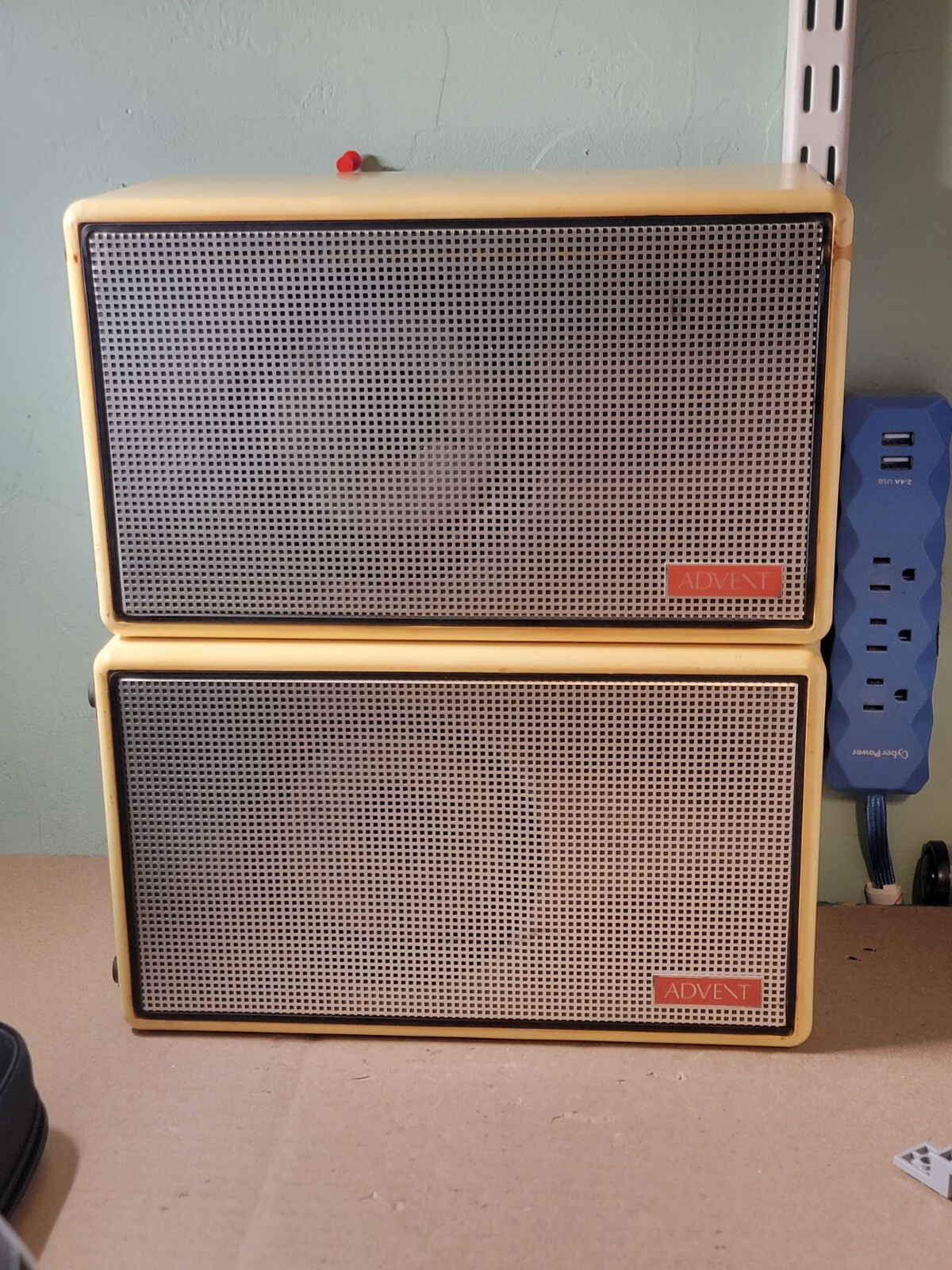 Vintage ADVENT Model 400 Acoustic Suspension Speaker System Set of 2 w ...