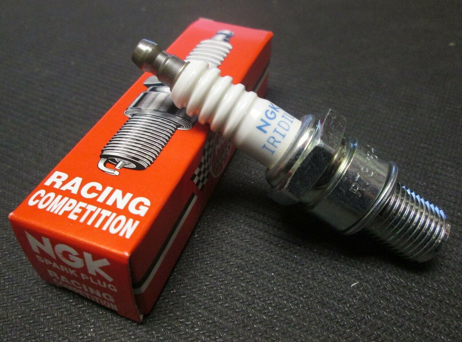 NGK Spark Plug R7376-8 Kawasaki KX125 KX 125 2003-2005 | eBay
