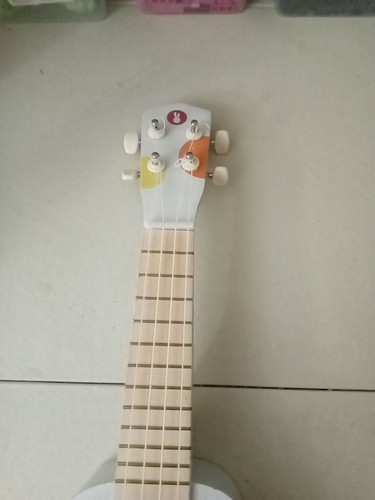 UKULELE CHILDS GUITAR JANOD JURATOYS WHITE WITH POLKA DOTS SPOTS USED 4 ...