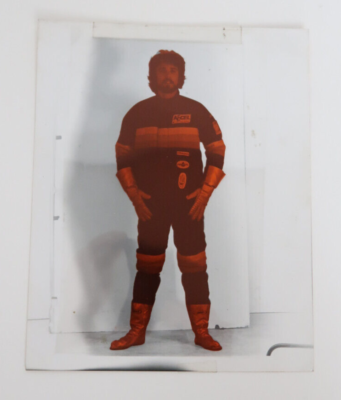 Deist Racing Safety Equipment Photo Image with Red Outline Cover Slip 8 ...