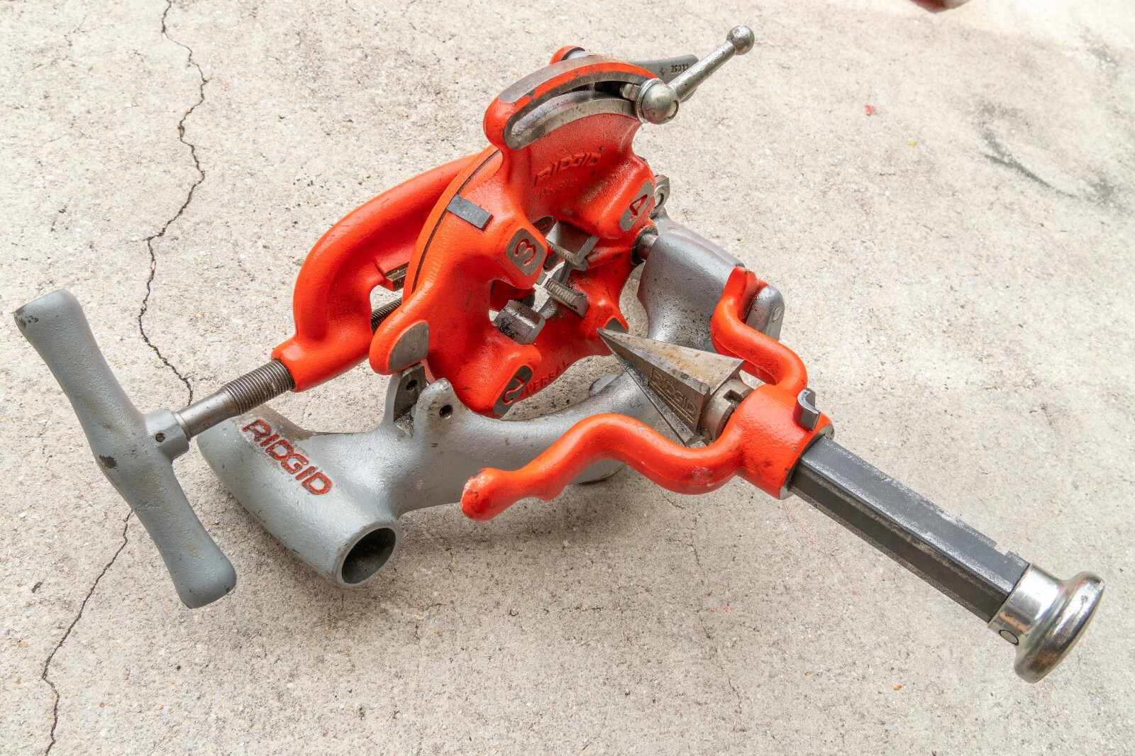 Ridgid 300 Threader for sale | Only 4 left at -65%