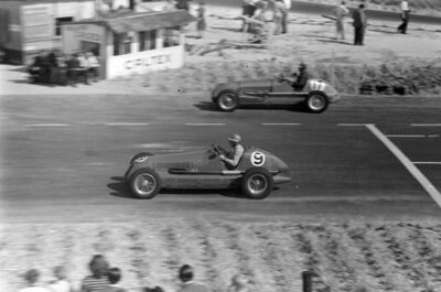 Reg Parnell in a Maserati 4CL 1948 Motor Racing Old Photo 3 | eBay ...