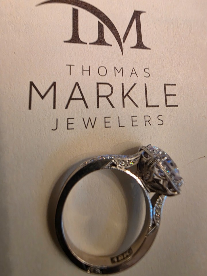 Tacori Round Spotlight Cushion Bloom Engagement Ring 18K White Gold (2 ...