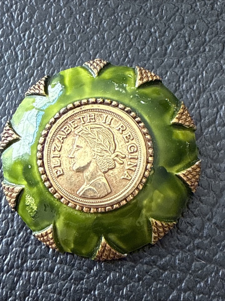 Vintage Schrager Queen Elizabeth II Regina Coin GreenEnamel Gold Tone ...