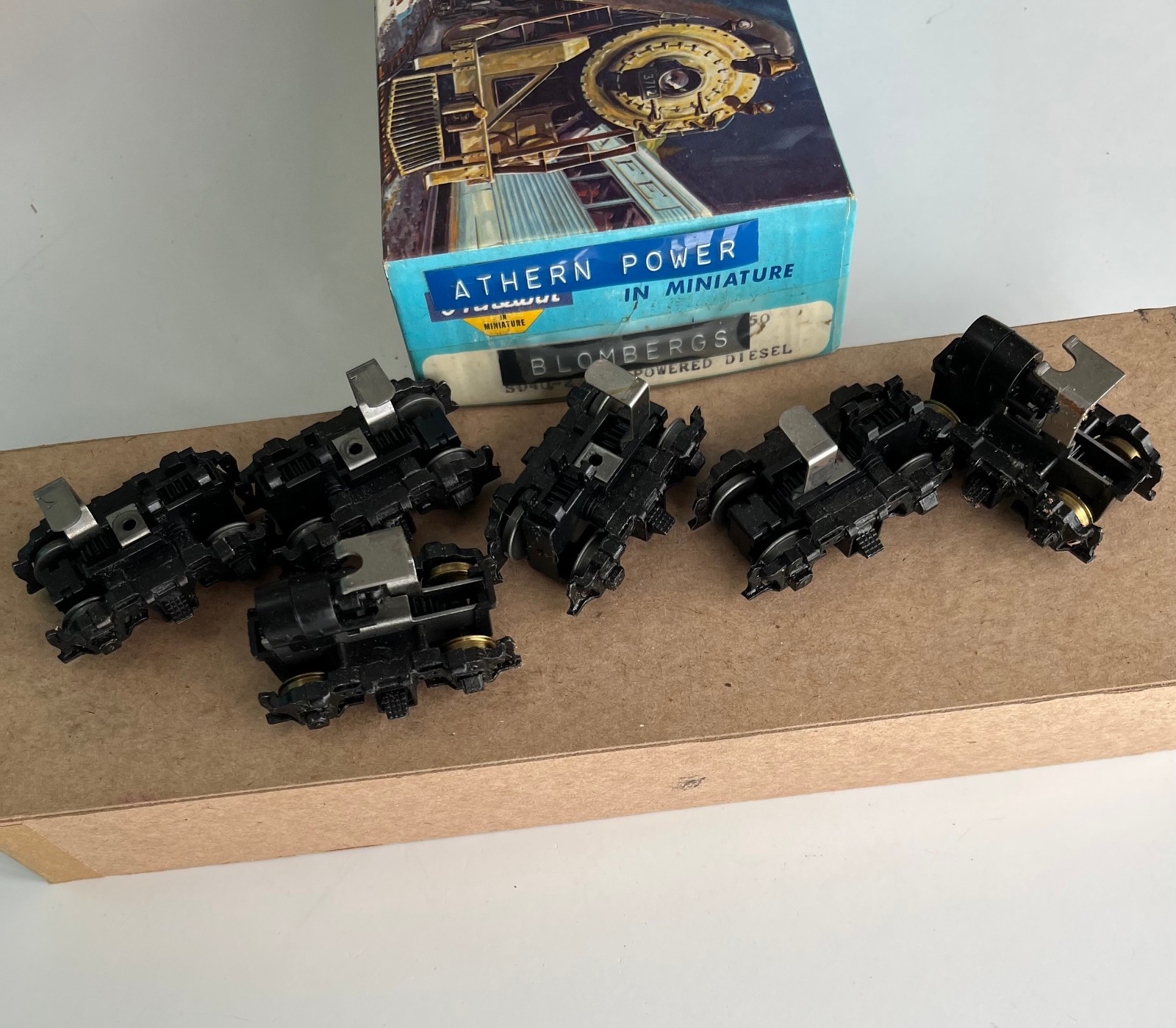 LOT of 6 Athearn? HO Power Trucks, Blomberg - model train parts | eBay