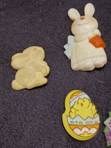 9 Hallmark Pins Easter Spring Flowers Bunny Rabbit Egg Chick Lot 80s ...